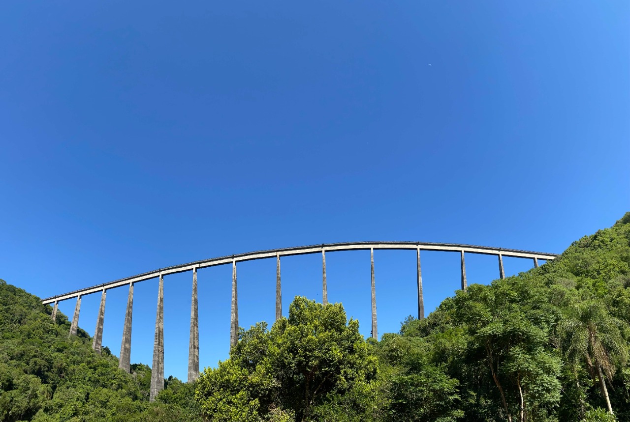 Conheça o V13, o mais alto viaduto das Américas